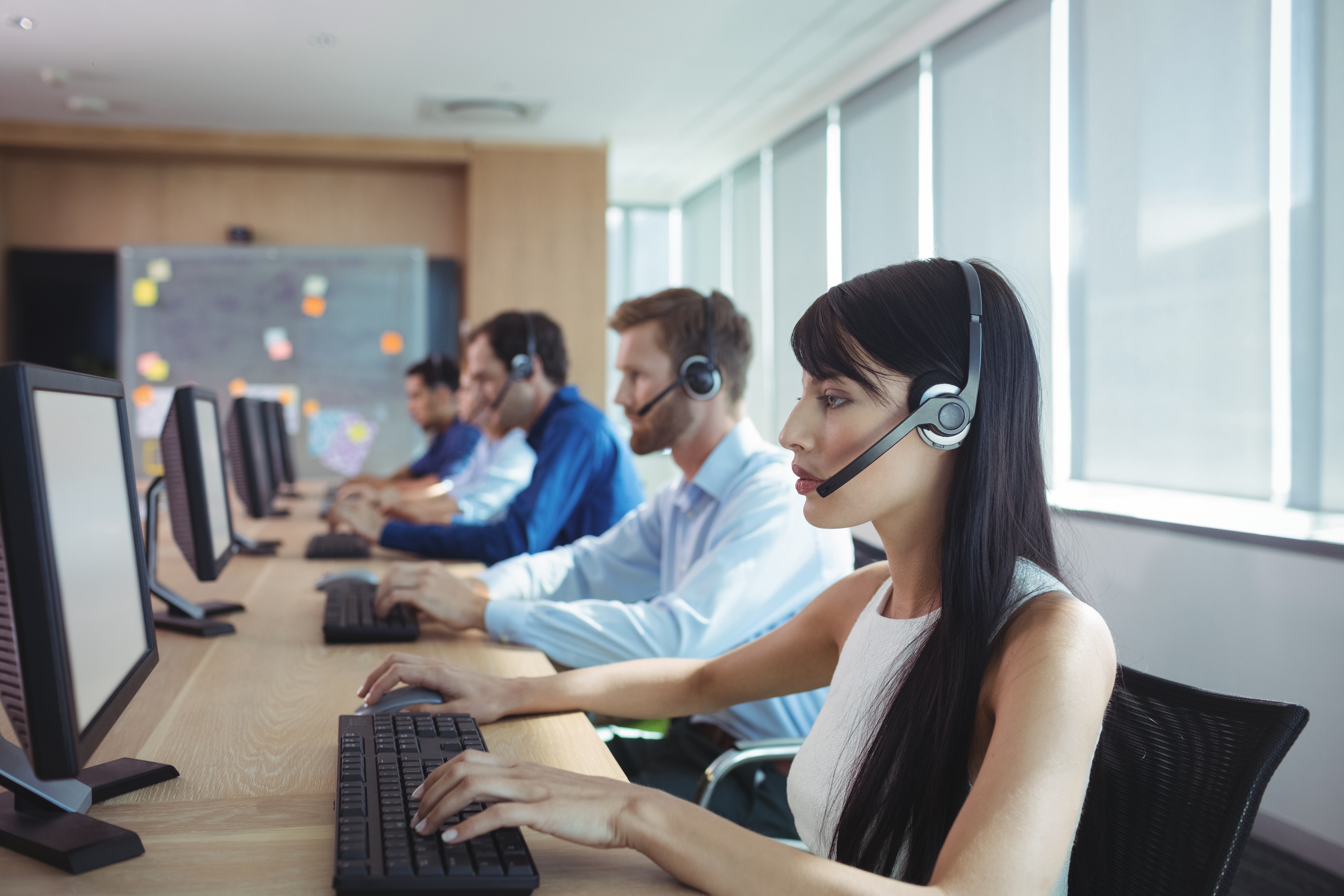 Benefits of a Cloud-Based Contact Center & Wallboards - Selectcom