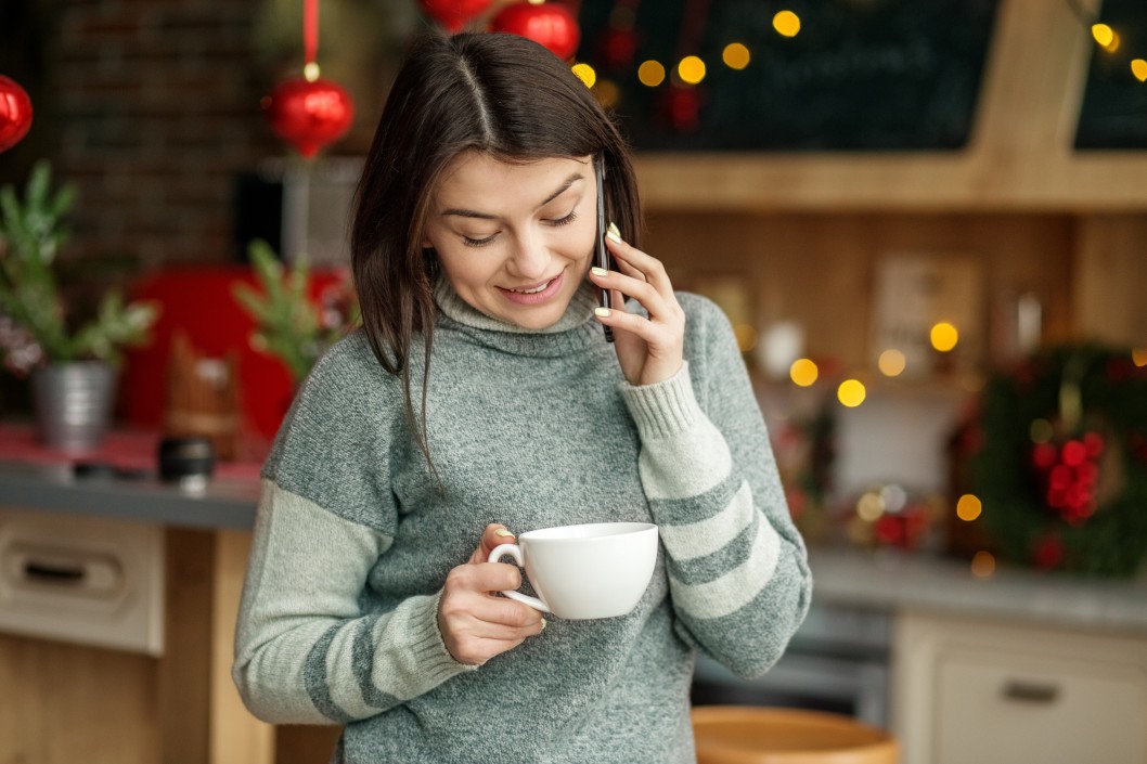 How to Reduce Holiday Stress with a Hosted Phone System - Selectcom
